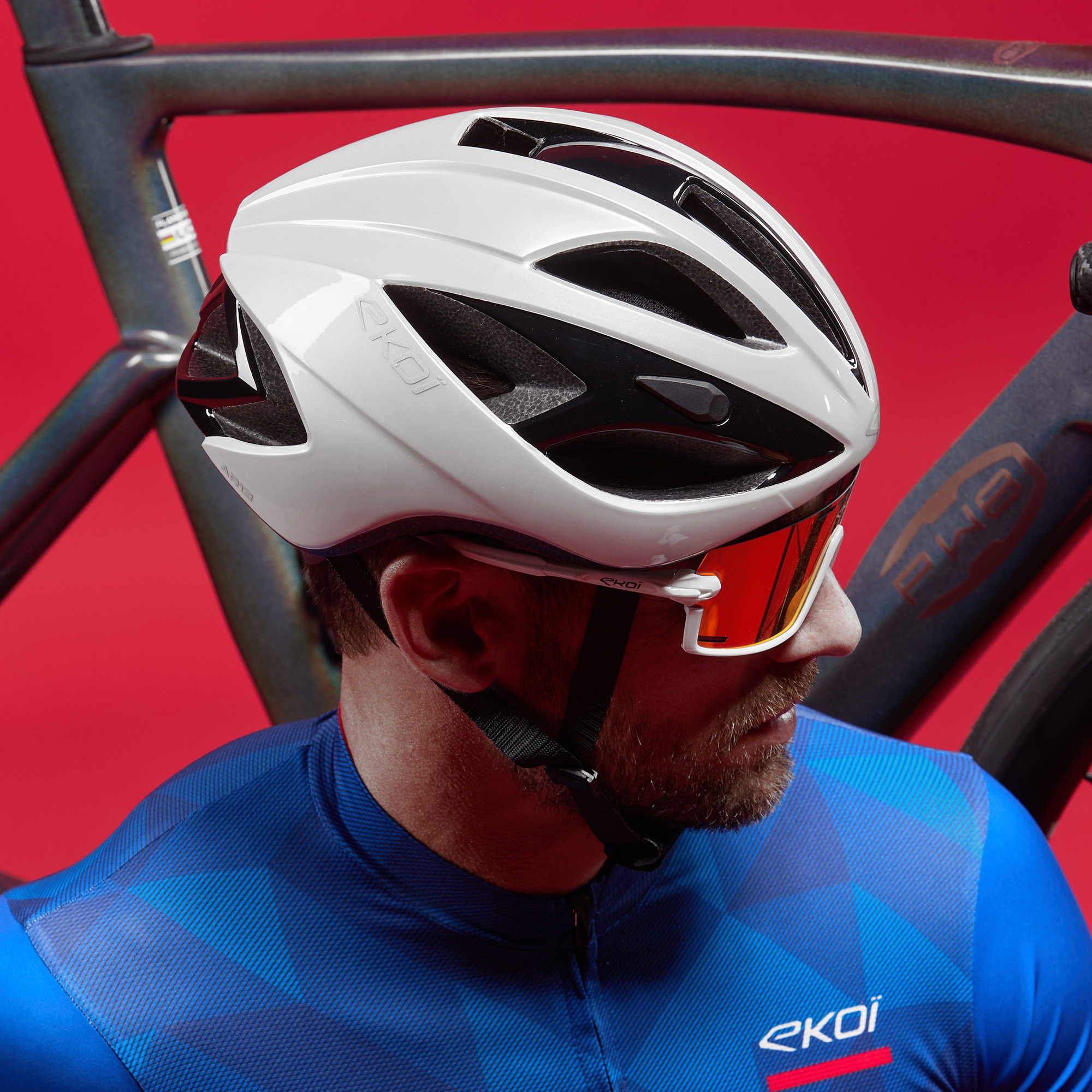 AR13 Evo White Black EKOI Helmet - EKOI